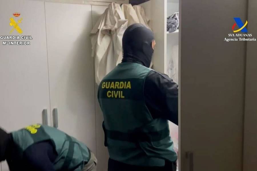 Canarian Weekly - Diver arrested while trying to retrieve 80 kilos of ...
